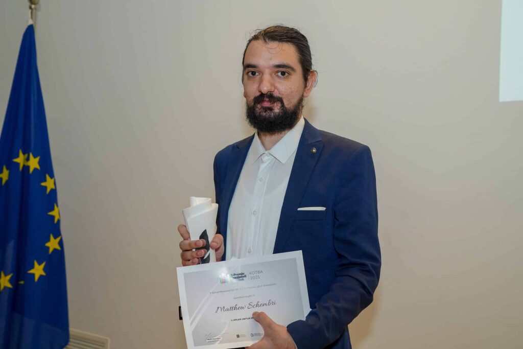 Matthew Schembri: Ir-rebbieħ tal-Premju għall-Aħjar Awtur Emerġenti ...